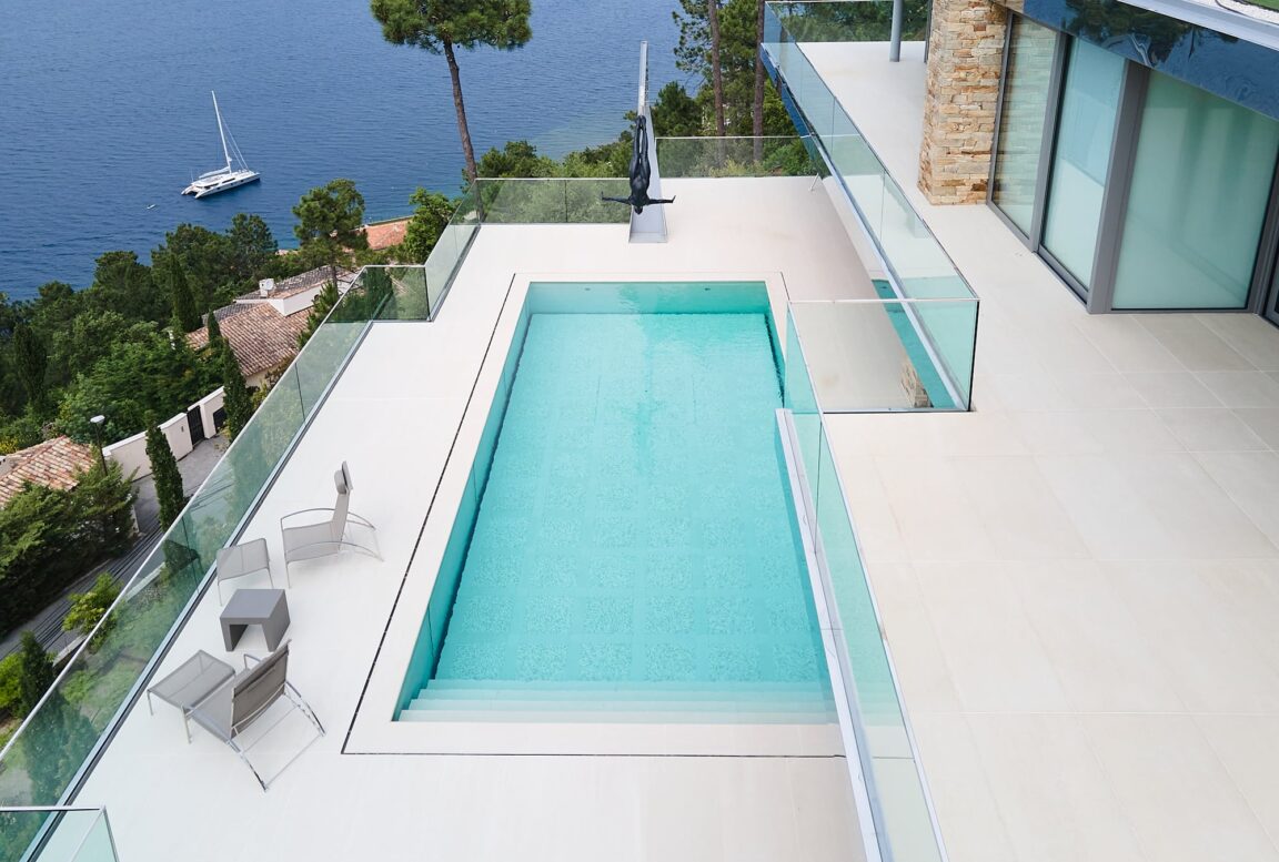 AQUALIFT | A floating terrace with its movable floor