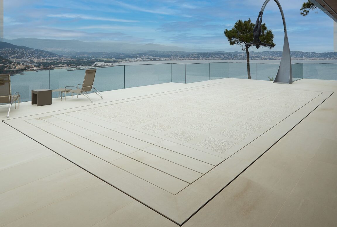 AQUALIFT | A floating terrace with its movable floor