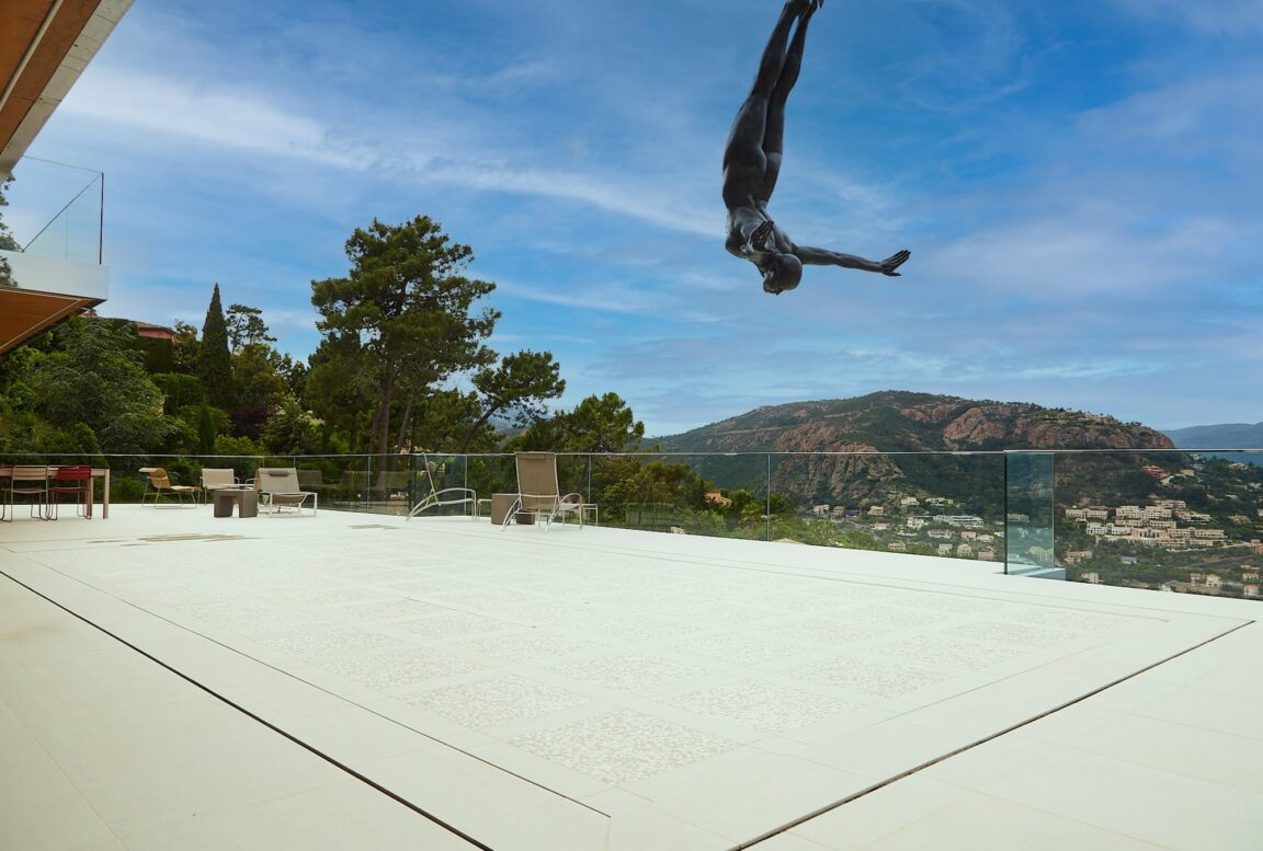 AQUALIFT | A floating terrace with its movable floor