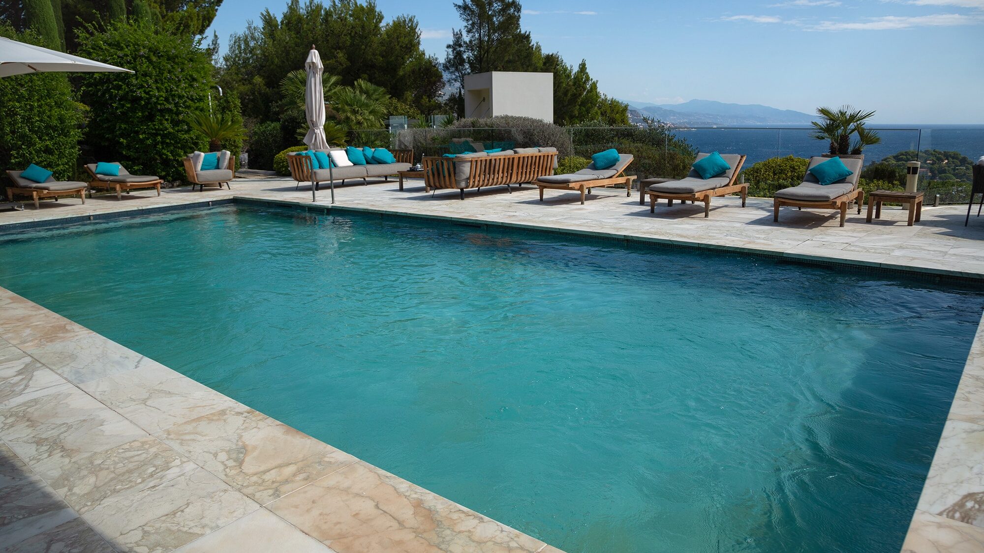 AQUALIFT | World leader in movable pool floors